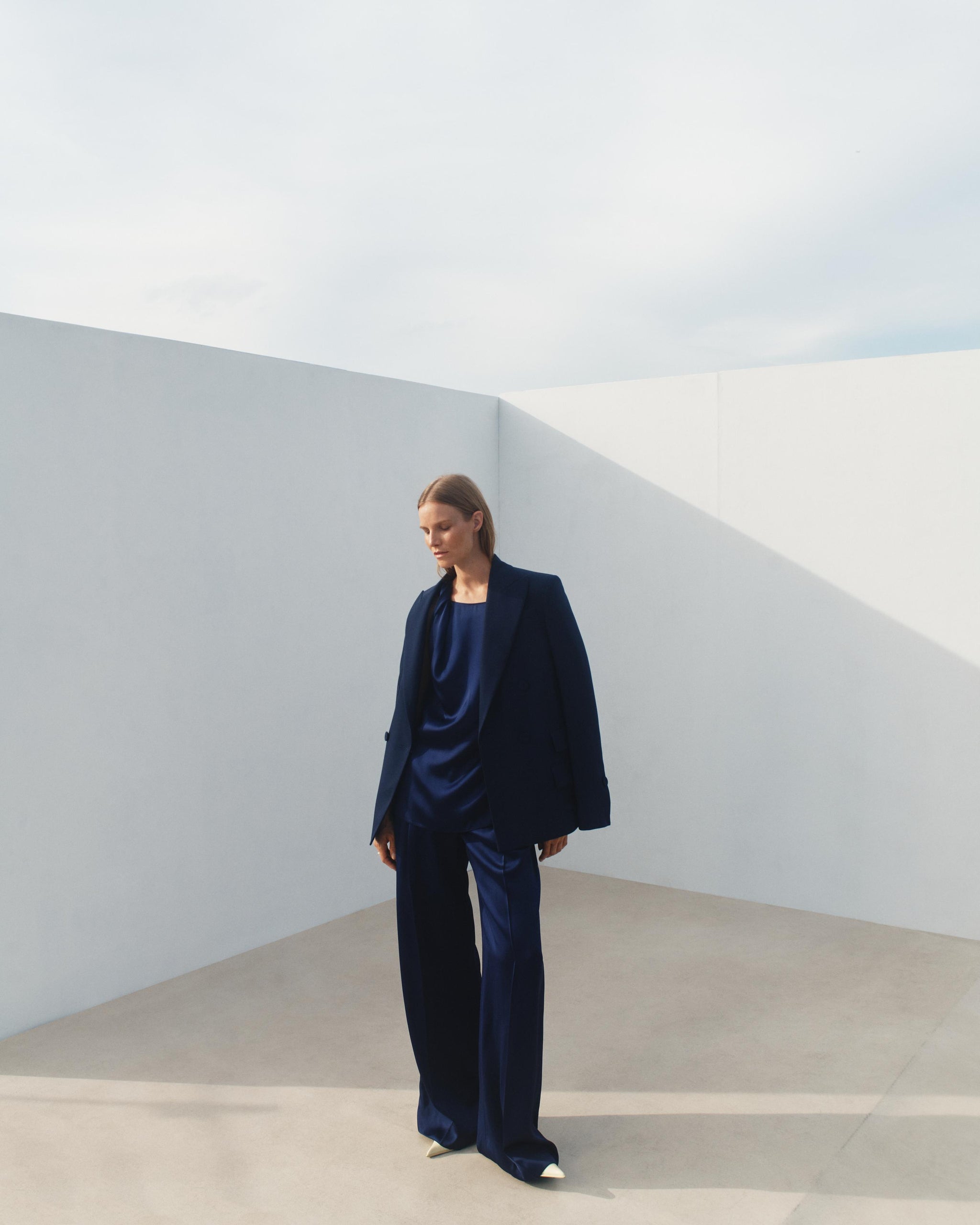 Tailoring – Another Tomorrow